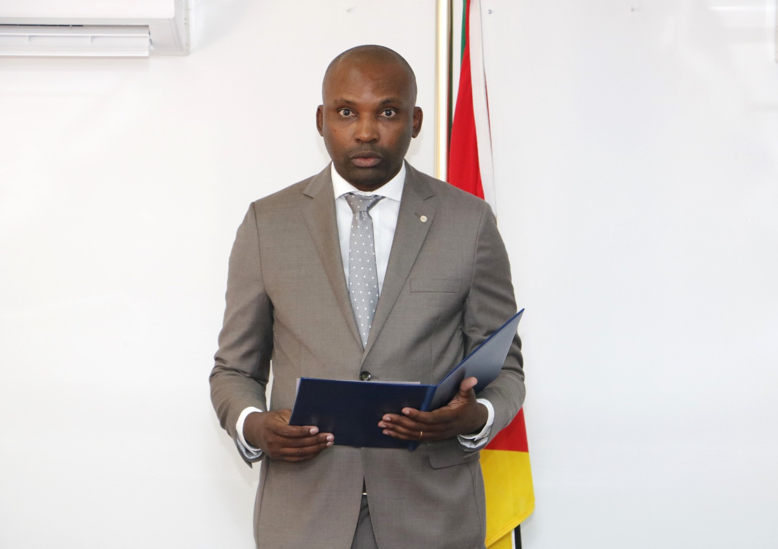 Pedro Cossa novo PCA da Bolsa de Valores (BVM) - ZEBRA